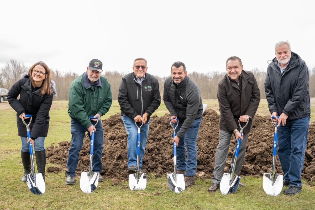 DTE Energy breaks ground on new solar park to help meet Ford Motor ...