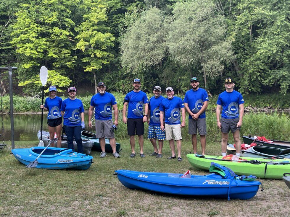 DTE volunteers clean up the Muskegon River - Empowering Michigan DTE volunteers clean up the Muskegon River - Empowering Michigan