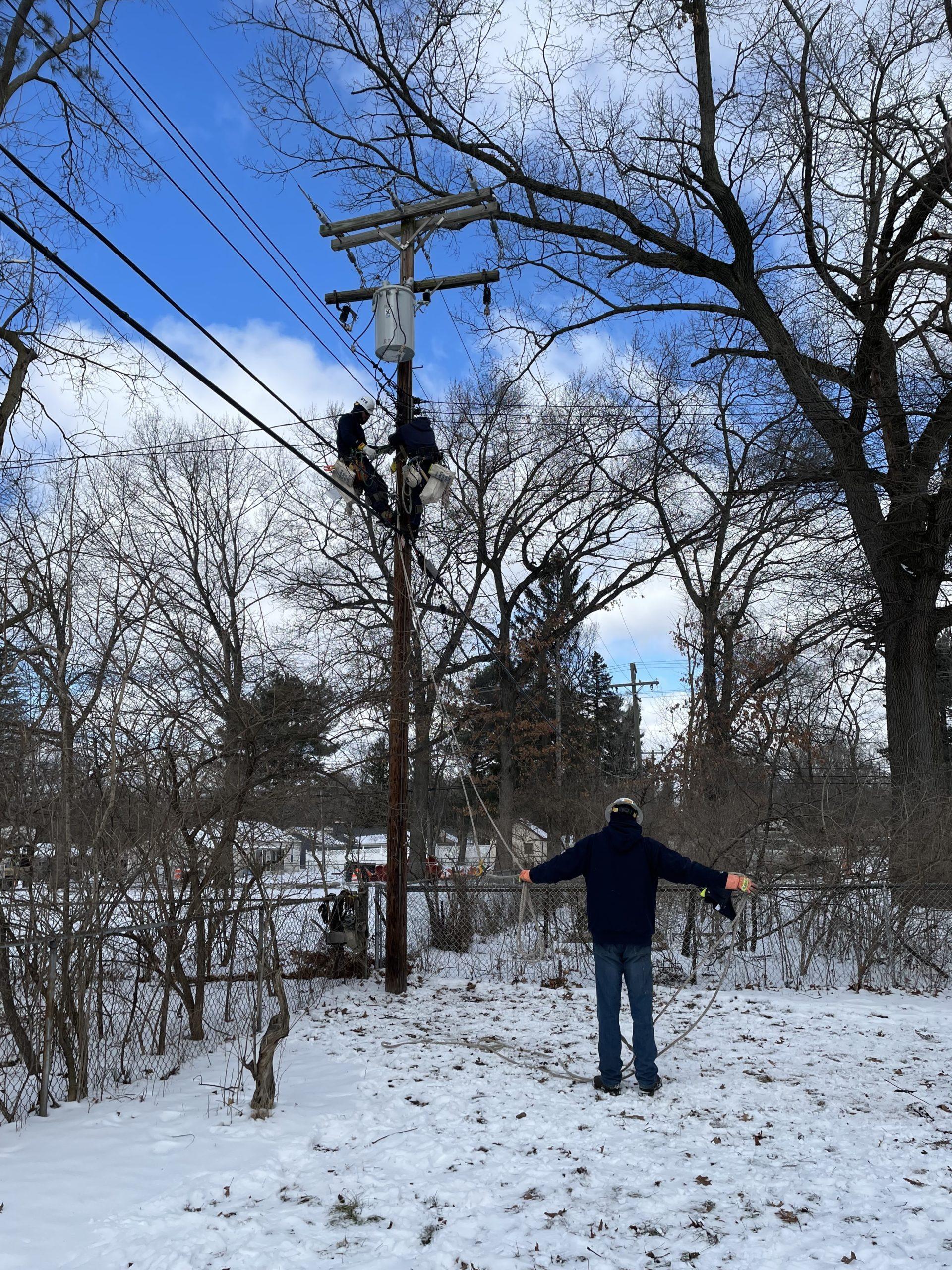 1/28 - DTE crew installs new transformer to improve reliability for ...