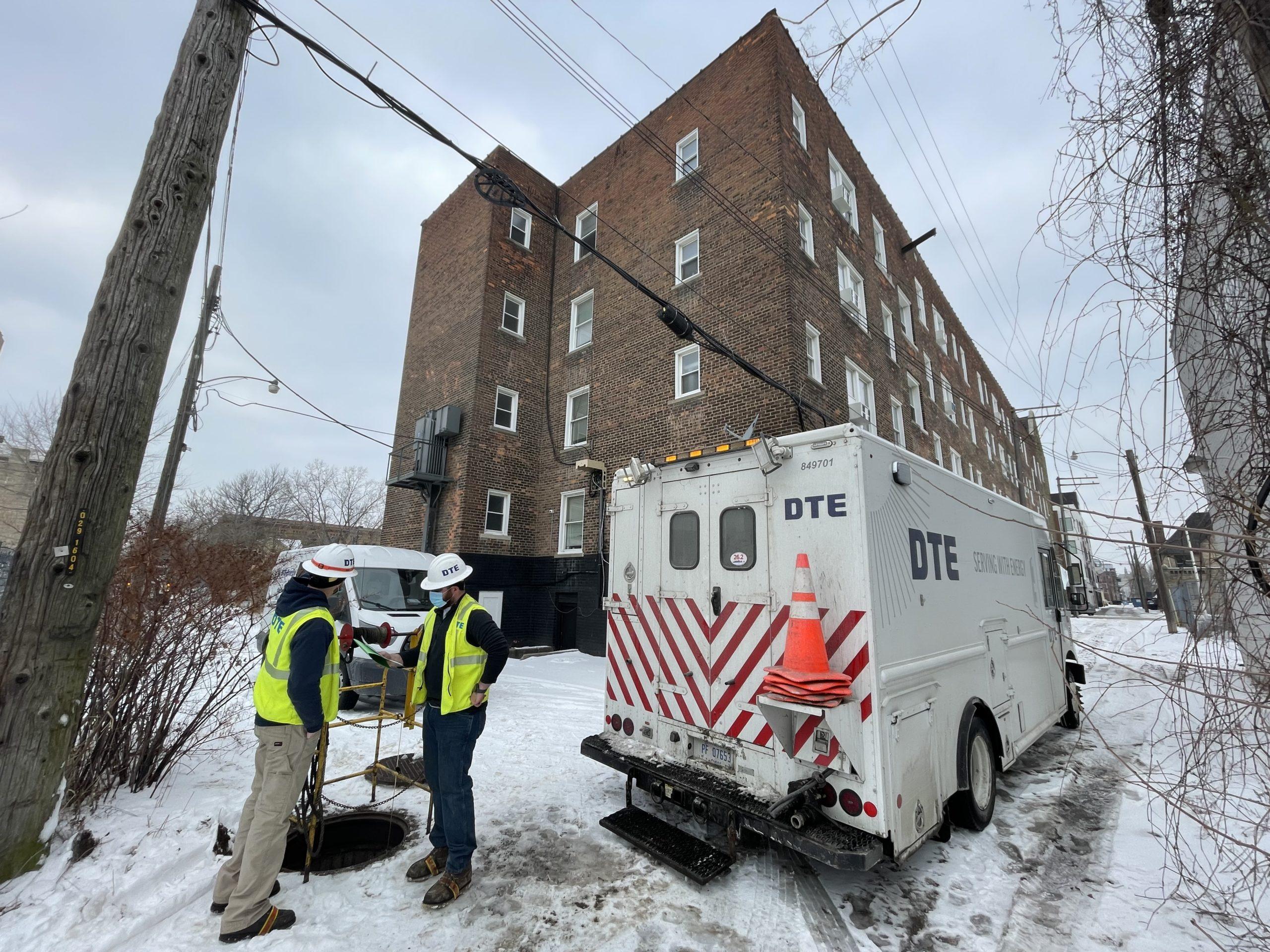 DTE crew upgrades underground equipment in Detroit to maintain power ...
