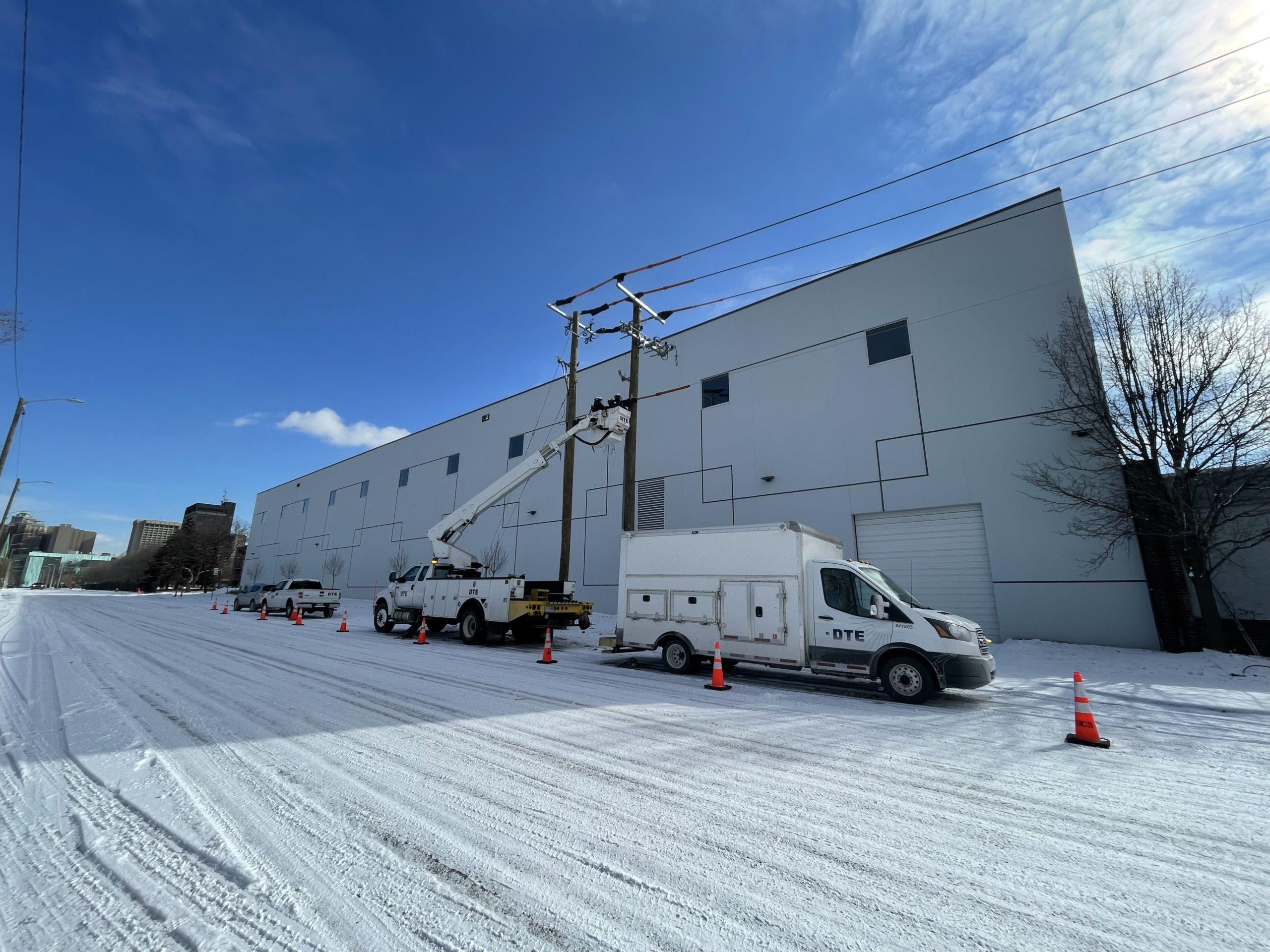 DTE crew prepares electrical grid for new substation in Detroit ...
