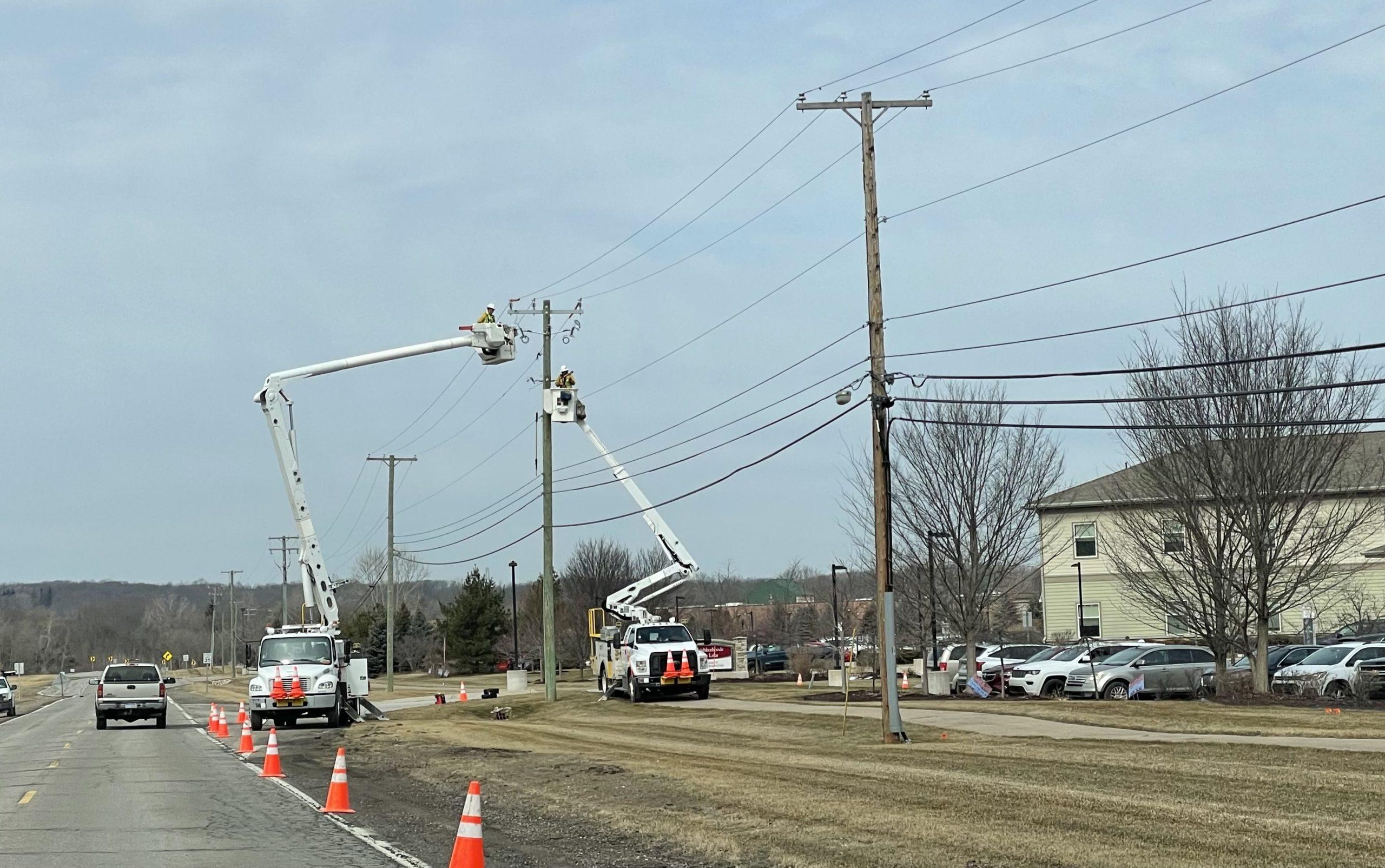 DTE crews upgrade the power for White Lake senior community ...