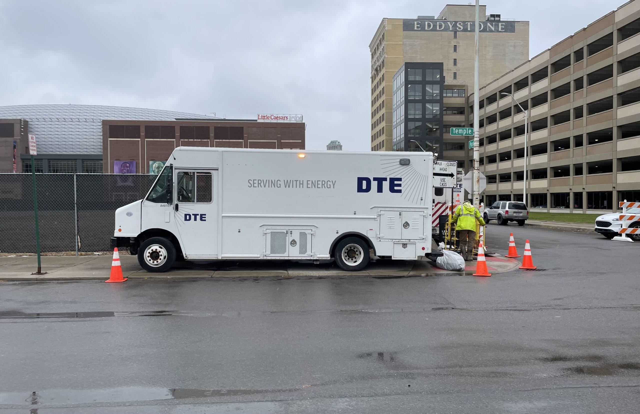 DTE installs new cable to upgrade voltage capacity for Detroiters ...