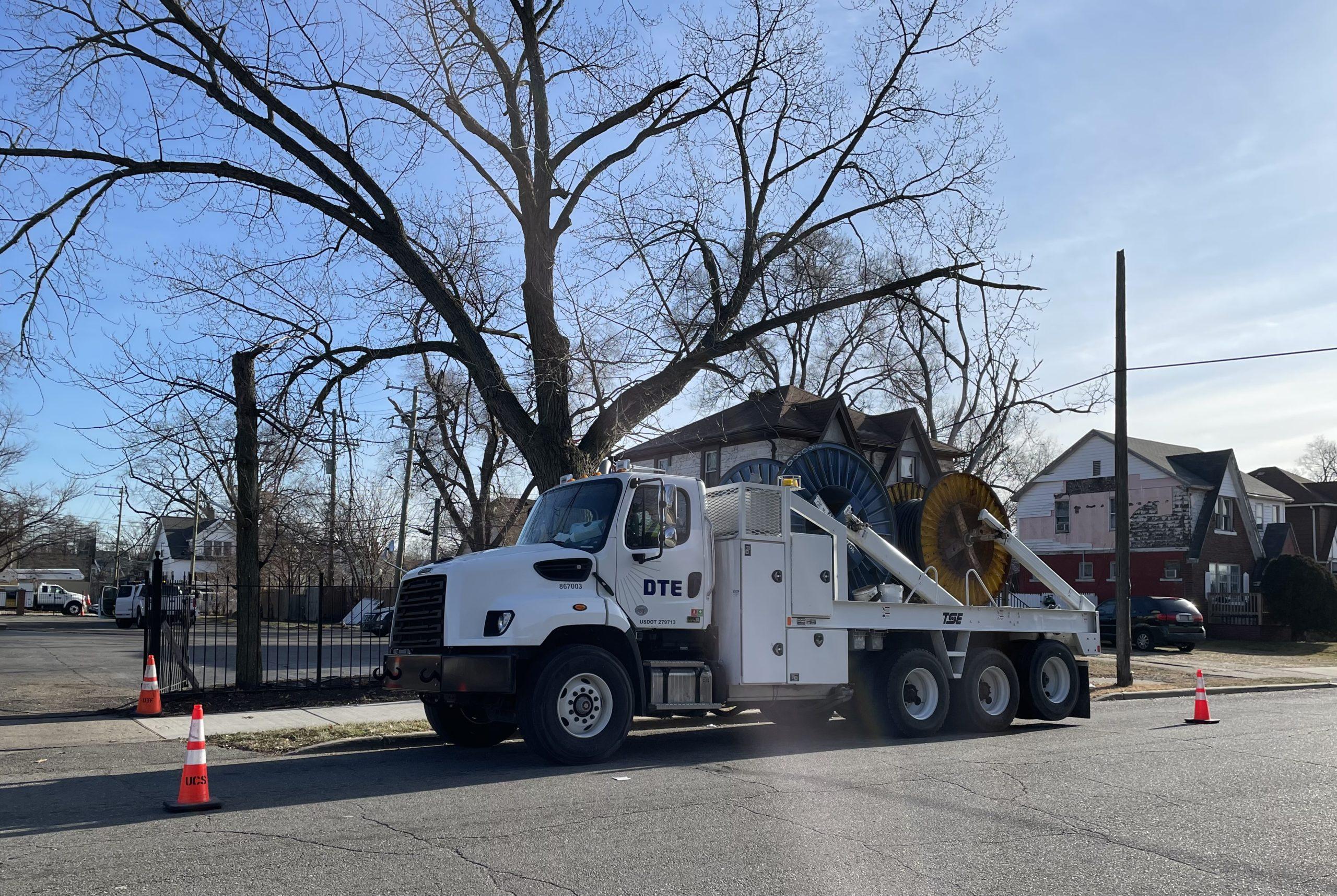 Crews install upgraded cable in Fitzgerald neighborhood - Empowering ...