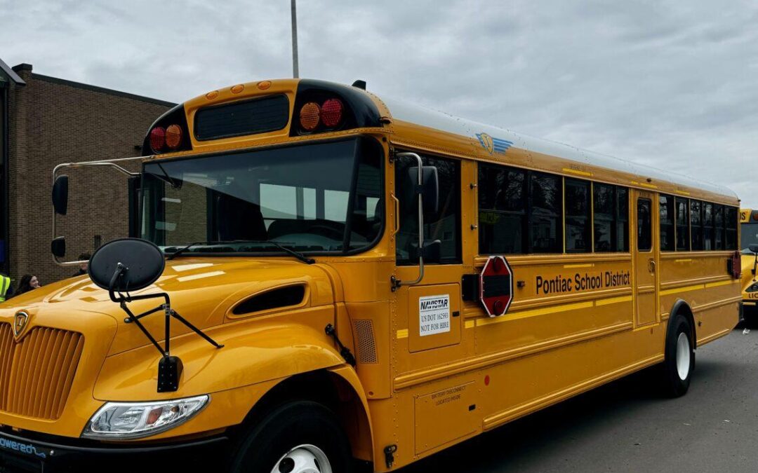Pontiac-bus-1138x1200 - Empowering Michigan